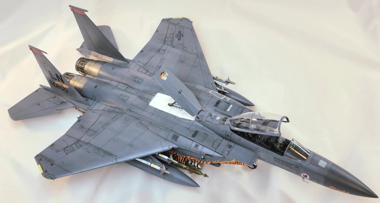 MMZ - KF-5E 제공호 Academy 1/48