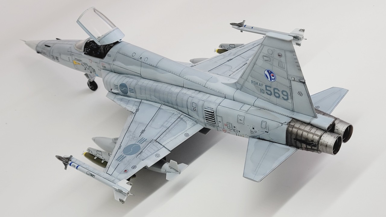 MMZ - KF-5E 제공호 Academy 1/48