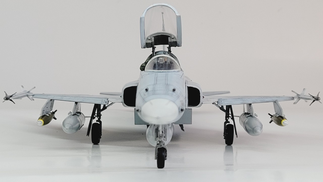 MMZ - KF-5E 제공호 Academy 1/48