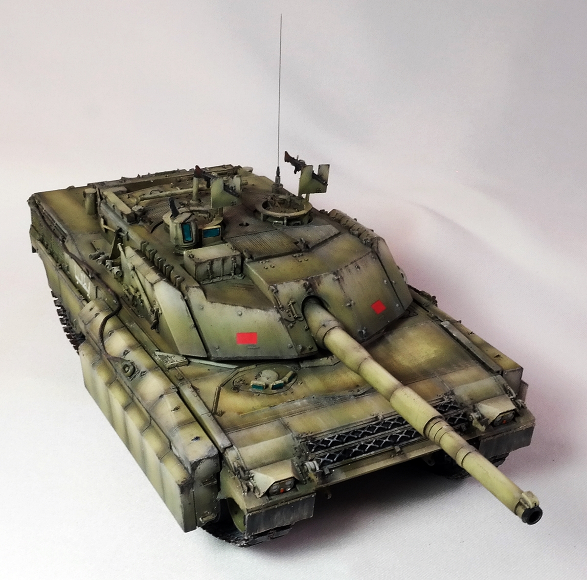 Italian C1 Ariete MBT with uparmored